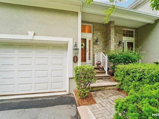 house with 2 bedroom, Montvale NJ ES104444564