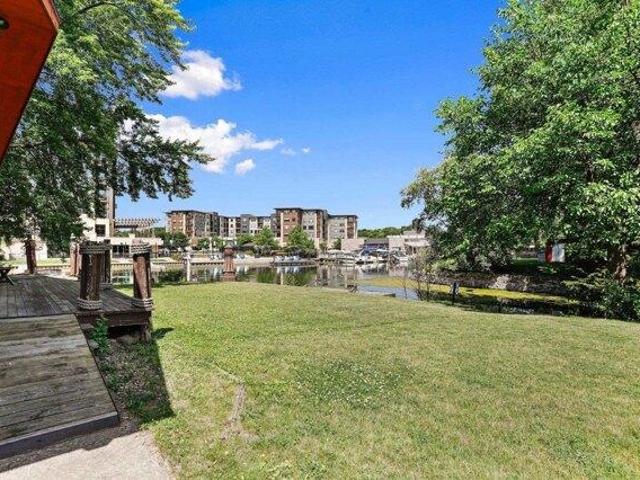 house with 2 bedroom, Monona WI DLS93035572
