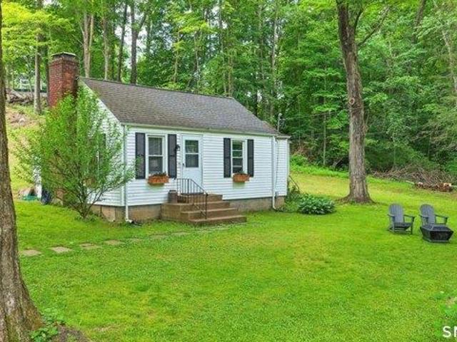 house with 2 bedroom, Monroe CT DS103101310
