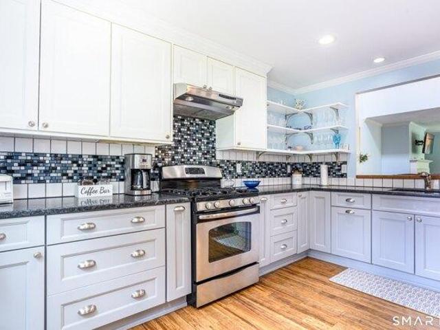 house with 2 bedroom, Monroe CT ES104835246