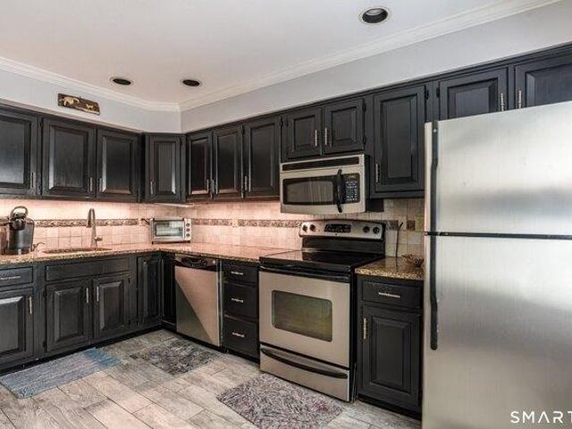 house with 2 bedroom, Monroe CT ES105204022