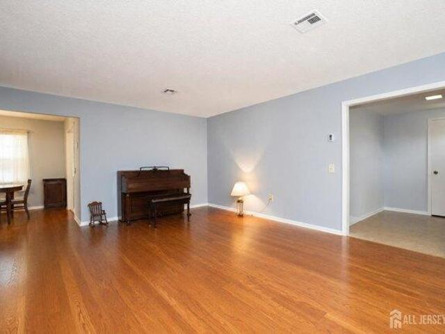 house with 2 bedroom, Monroe NJ ES105207946
