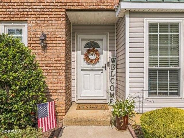house with 2 bedroom, Morganville NJ DLS101658248