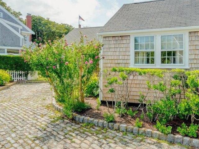 house with 2 bedroom, Nantucket MA ES105107358