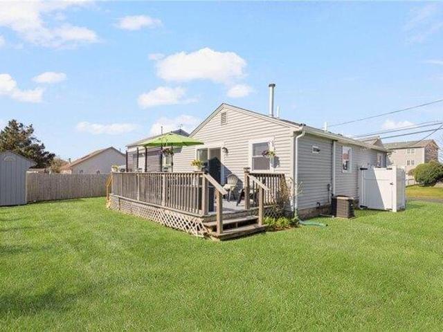 house with 2 bedroom, Narragansett RI DS102372116