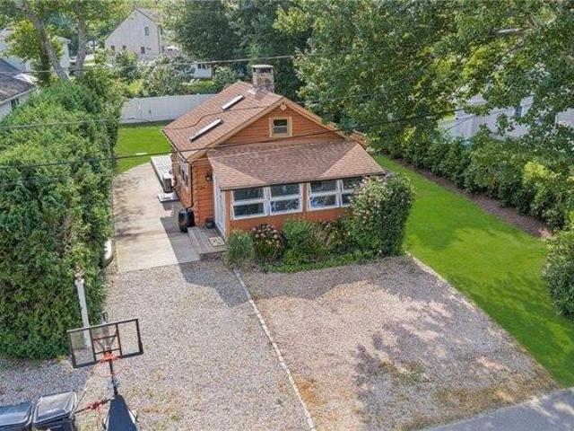 house with 2 bedroom, Narragansett RI ES105139888