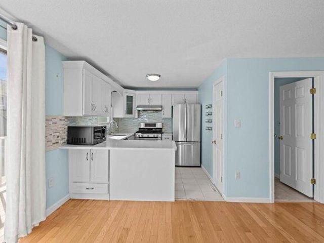 house with 2 bedroom, Nashua NH DS102371984