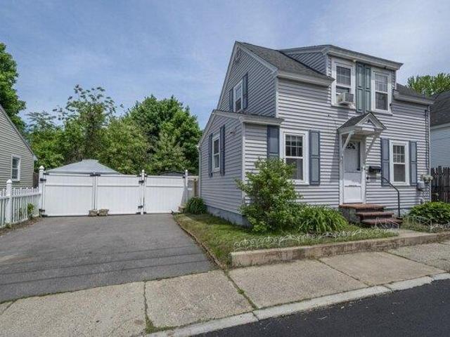 house with 2 bedroom, Nashua NH DS104077897