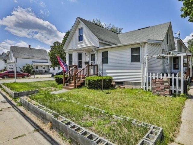 house with 2 bedroom, Nashua NH DS104078356