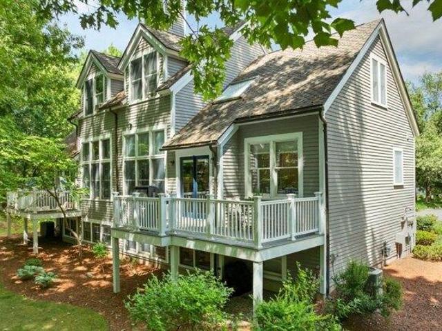 house with 2 bedroom, Nashua NH DS104188531