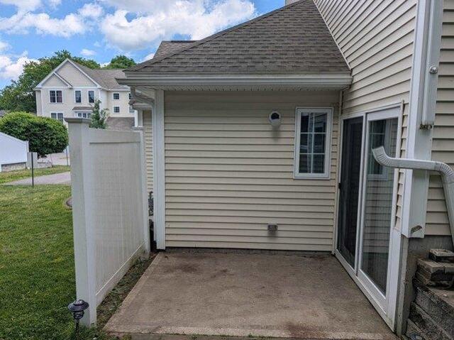 house with 2 bedroom, Nashua NH ES103850935