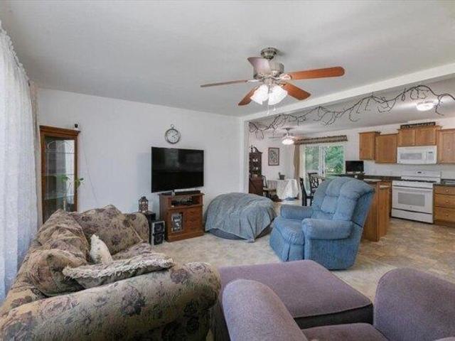 house with 2 bedroom, Nashua NH ES103851798