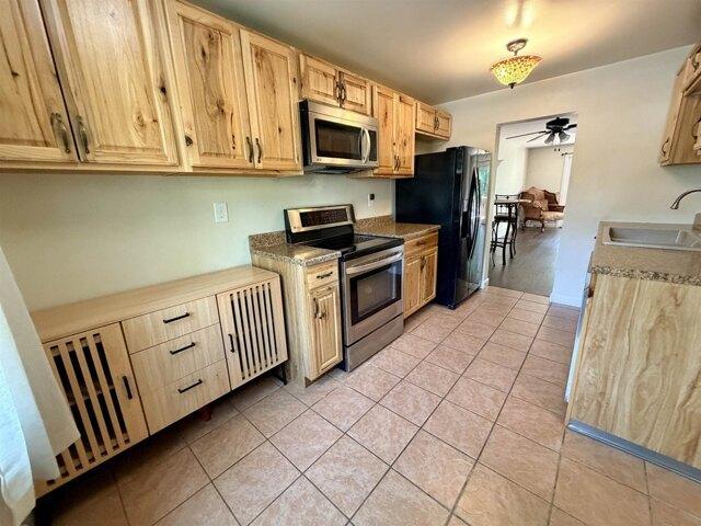 house with 2 bedroom, Nashua NH ES104408962