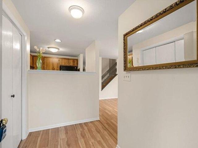 house with 2 bedroom, Nashua NH ES104445261