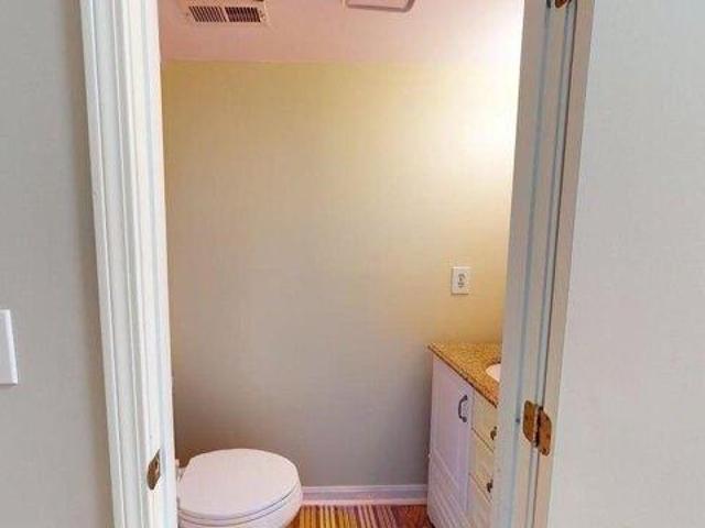 house with 2 bedroom, Nashua NH ES104189794