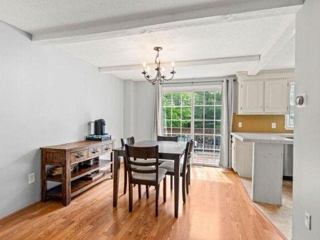 house with 2 bedroom, Nashua NH ES105092876