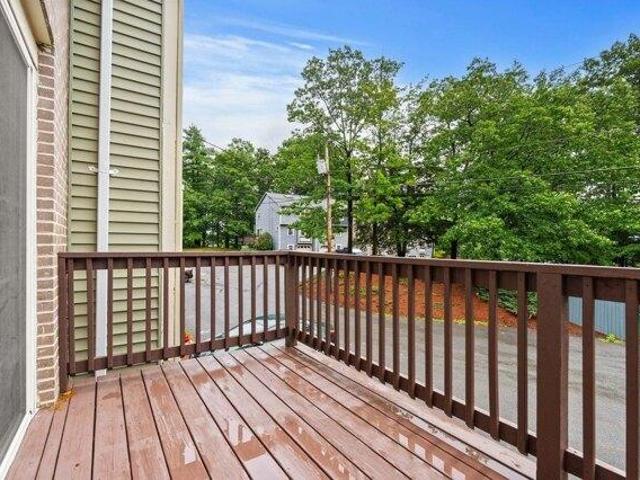 house with 2 bedroom, Nashua NH ES105175604