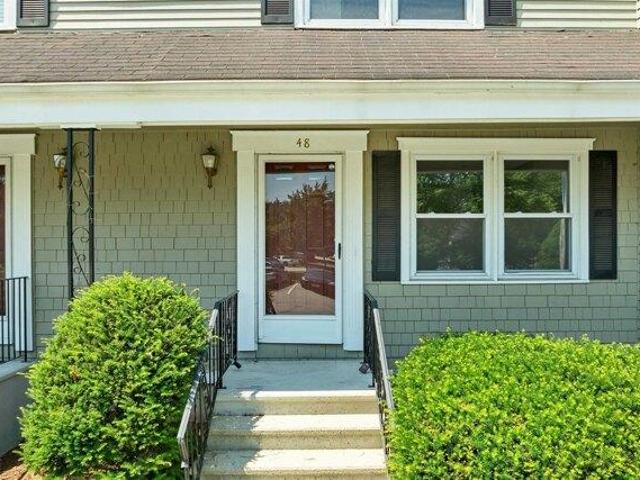 house with 2 bedroom, Nashua NH ES105233159