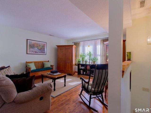 house with 2 bedroom, Naugatuck CT ES104152237