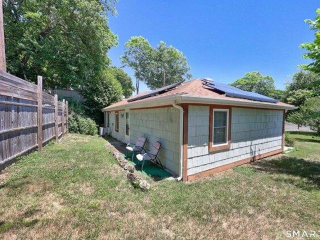 house with 2 bedroom, Naugatuck CT ES105172816