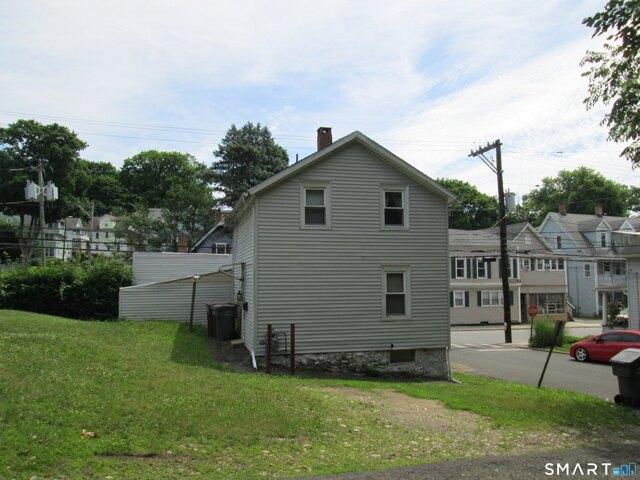 house with 2 bedroom, Naugatuck CT ES105208039
