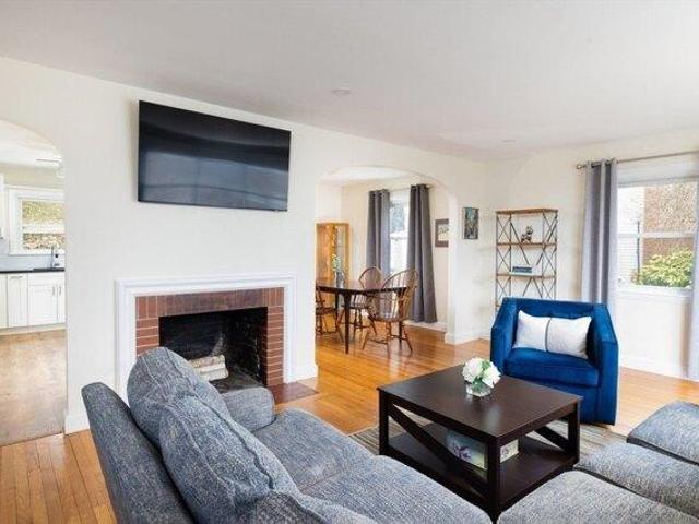 house with 2 bedroom, Newton MA ES103020450