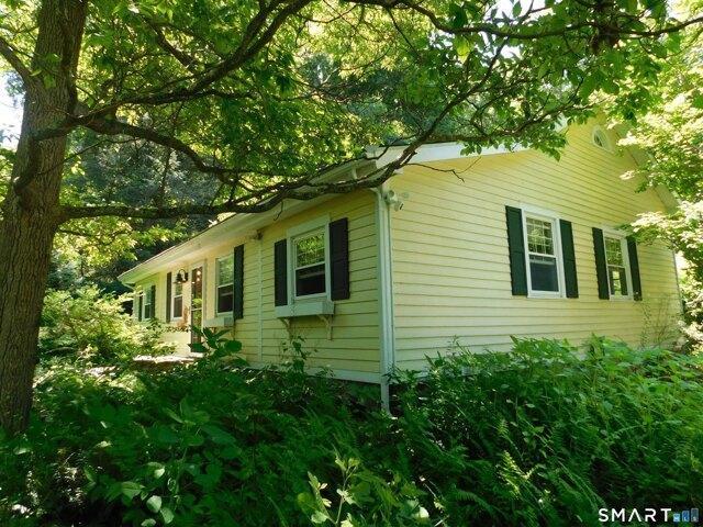 house with 2 bedroom, Newtown CT ES104807391