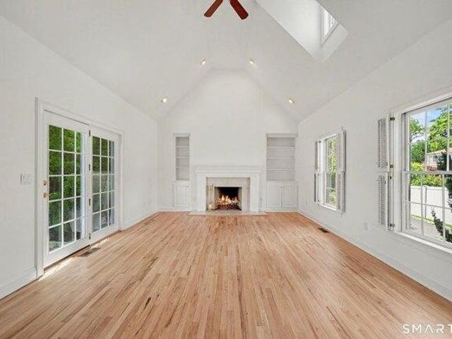 house with 2 bedroom, New Canaan CT ES104570273