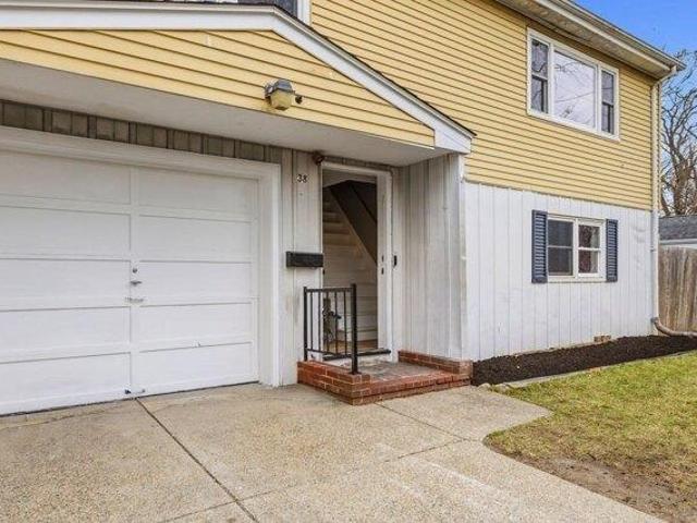 house with 2 bedroom, New Bedford MA DLS102313579
