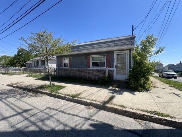 house with 2 bedroom, New Bedford MA ES103222707