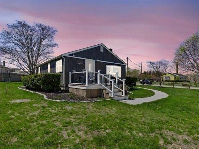 house with 2 bedroom, New Bedford MA ES104235032