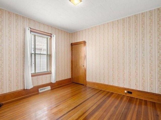 house with 2 bedroom, New Bedford MA ES104374045