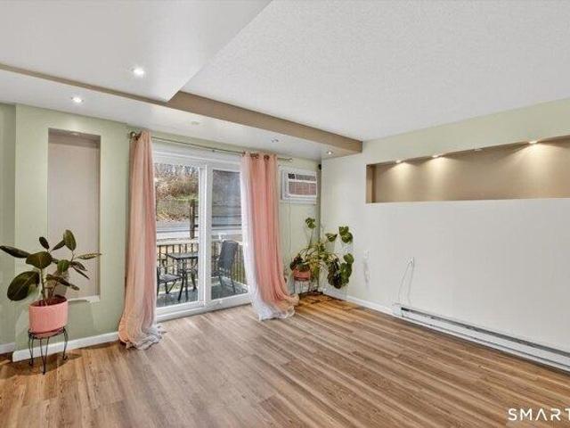 house with 2 bedroom, New Britain CT DLS101603144