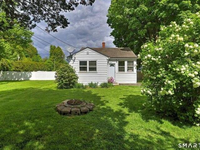 house with 2 bedroom, New Britain CT DLS102728329