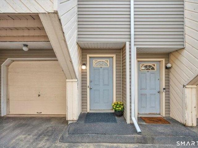 house with 2 bedroom, New Britain CT ES103968118