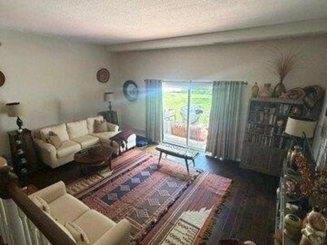 house with 2 bedroom, New Britain CT ES104149541