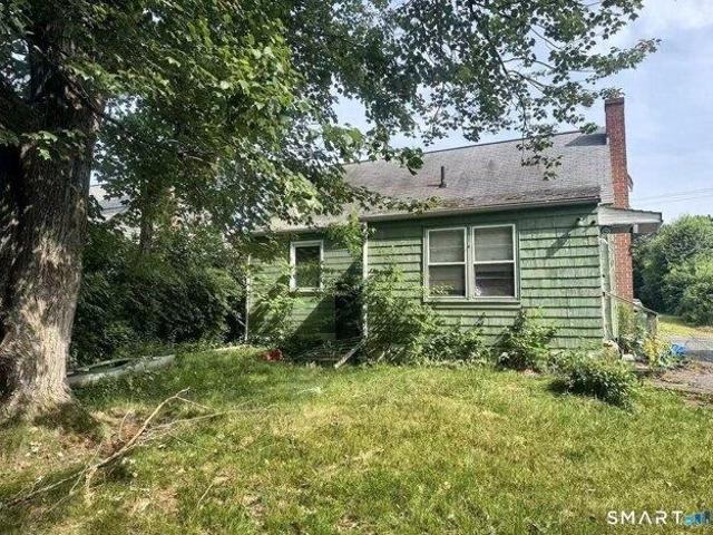 house with 2 bedroom, New Britain CT ES104153369