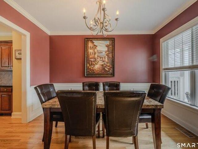 house with 2 bedroom, New Britain CT ES104571767