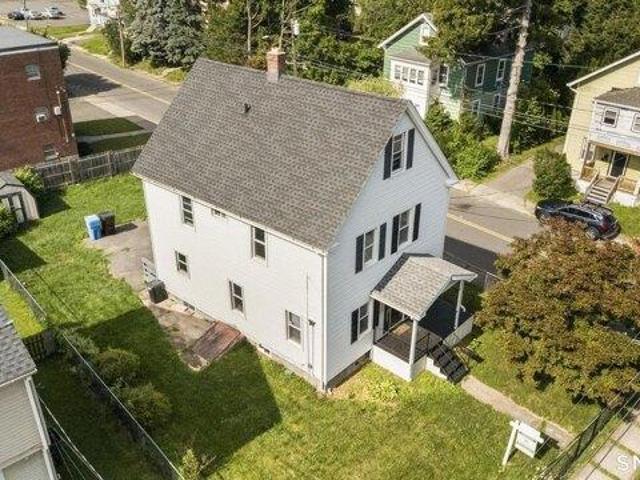 house with 2 bedroom, New Britain CT ES104791580