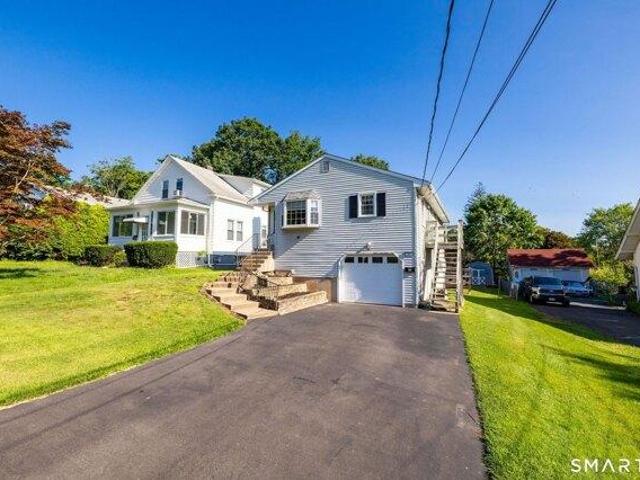 house with 2 bedroom, New Britain CT ES105157739