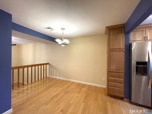 house with 2 bedroom, New Britain CT ES105158895