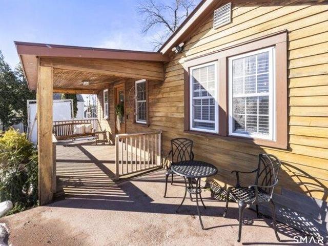 house with 2 bedroom, New Fairfield CT DLS103102122