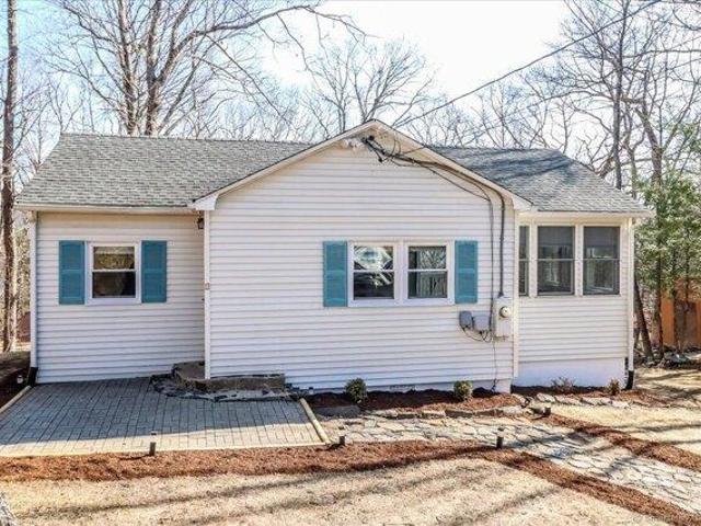 house with 2 bedroom, New Fairfield CT DS88764258