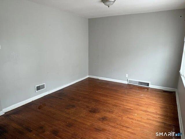 house with 2 bedroom, New Haven CT DLS101657855