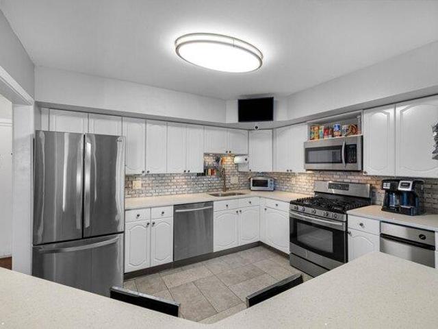 house with 2 bedroom, New Haven CT DLS102279747