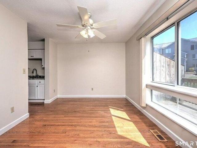 house with 2 bedroom, New Haven CT ES102828517