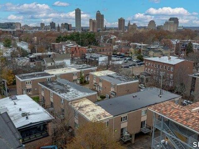 house with 2 bedroom, New Haven CT ES103072290