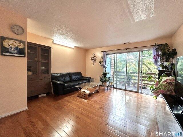 house with 2 bedroom, New Haven CT ES104442382