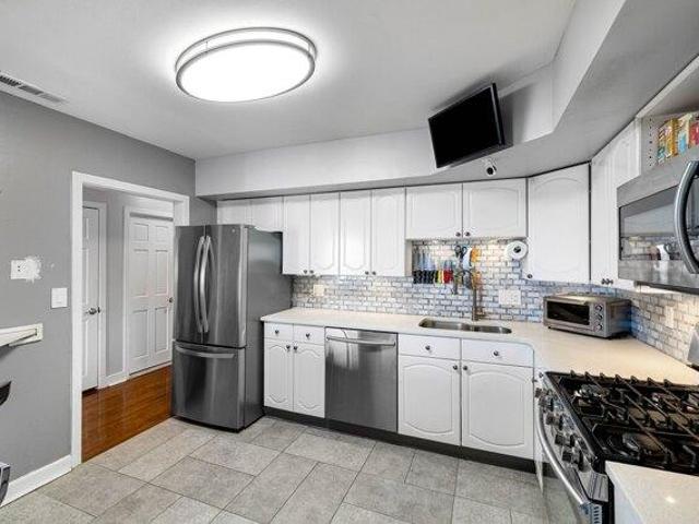 house with 2 bedroom, New Haven CT ES105127723