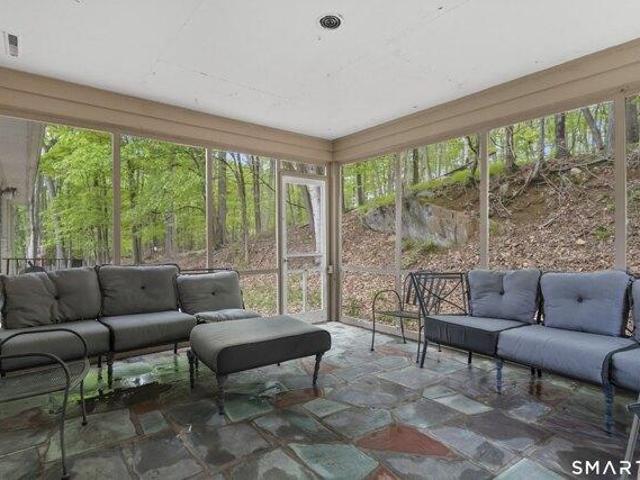 house with 2 bedroom, New Haven CT ES105276282